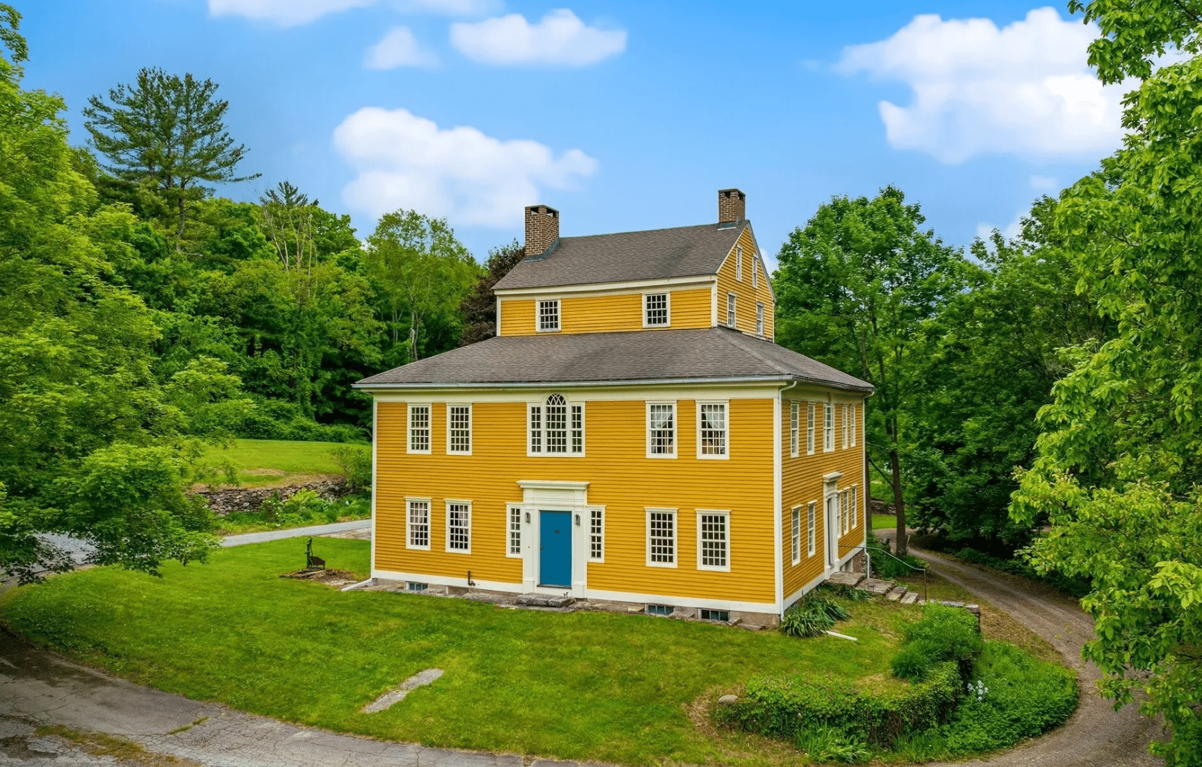 c.1800 Connecticut Colonial For Sale on 3 Acres $575K - OLD HOUSE CALLING